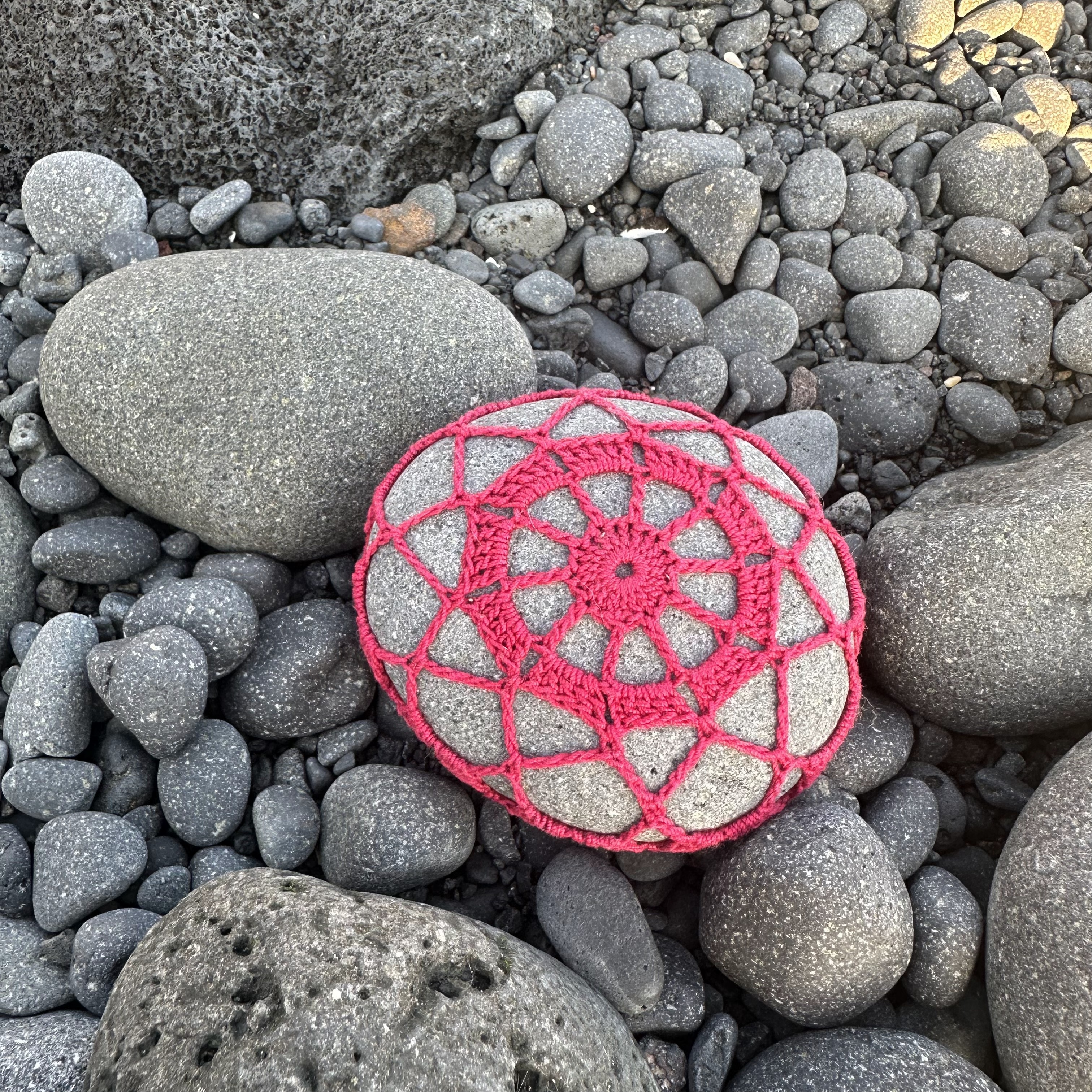Crochet Clothed Stone #2 – free pattern – Fidgety Hands Crochet