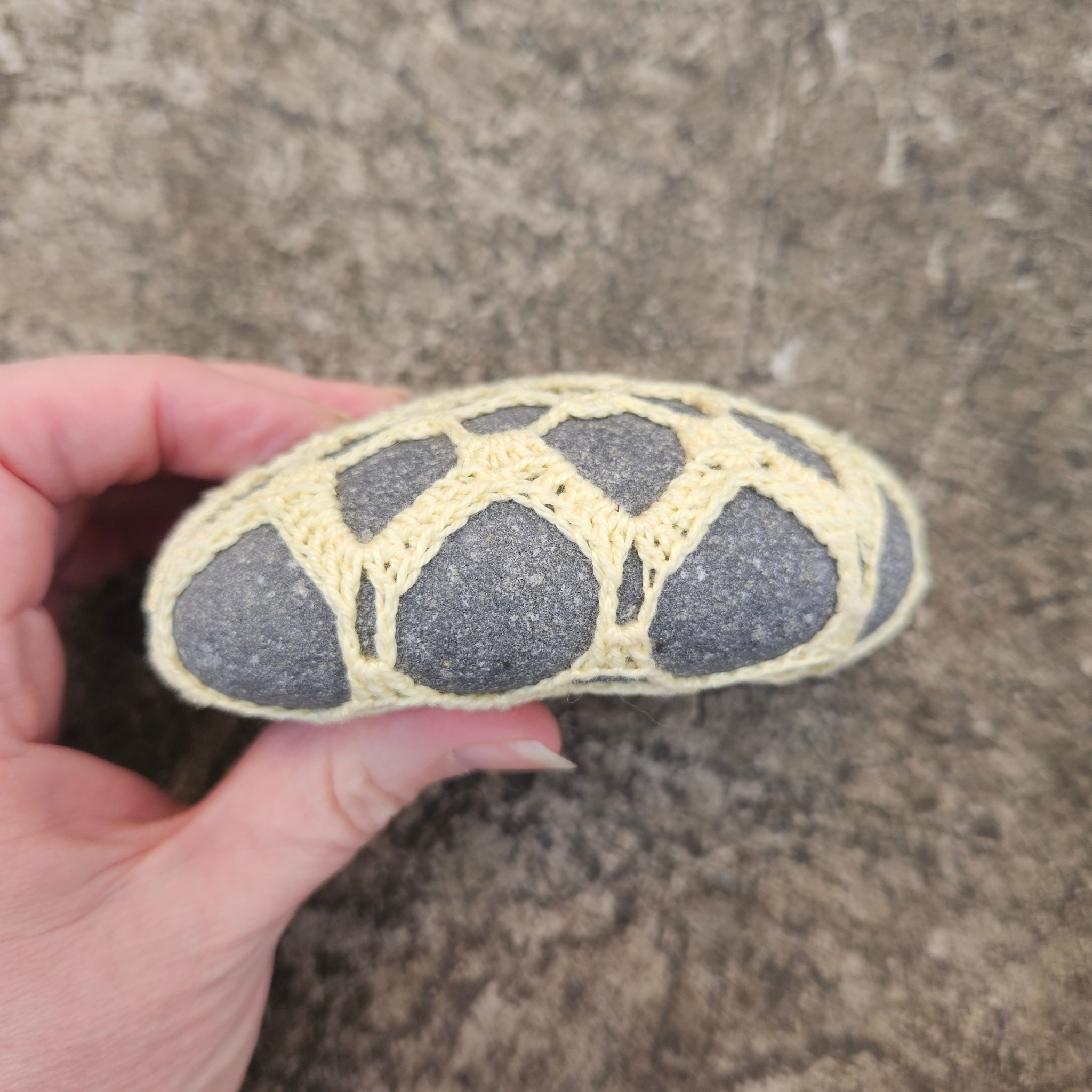 Crochet Clothed Stone #6 – free pattern – Fidgety Hands Crochet